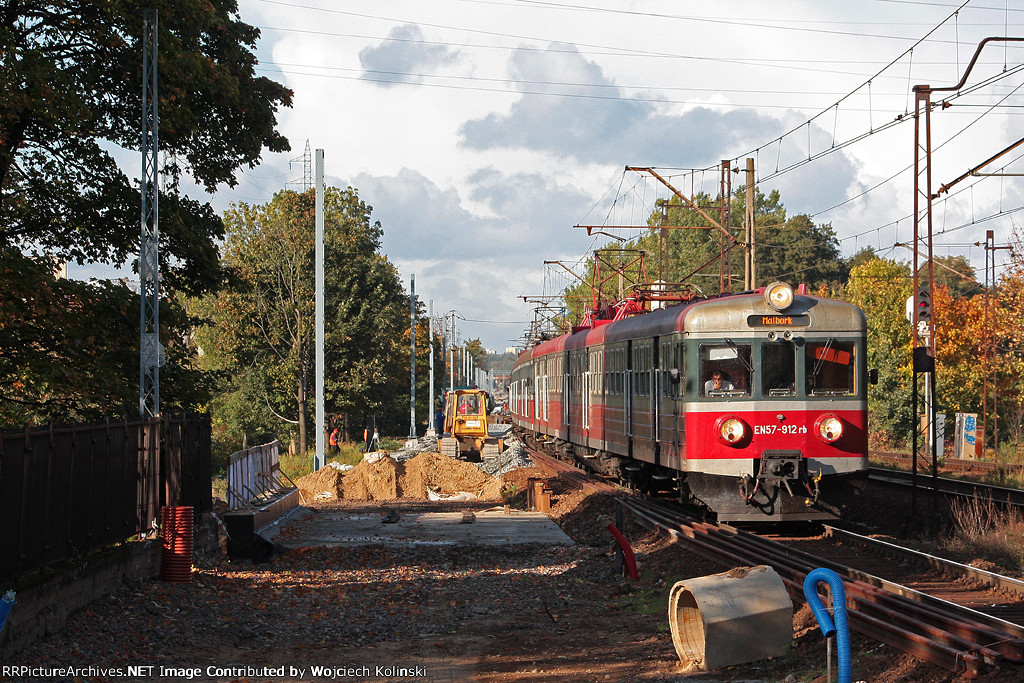 EN57-912+EN57-1380+EN57-952